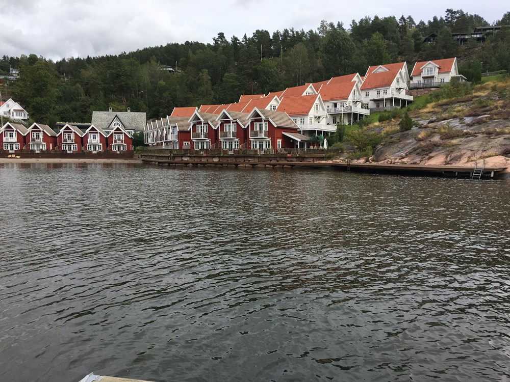 Holmsbu 106, Hurum. Sjøbod nær Oslo. | Norgesbooking